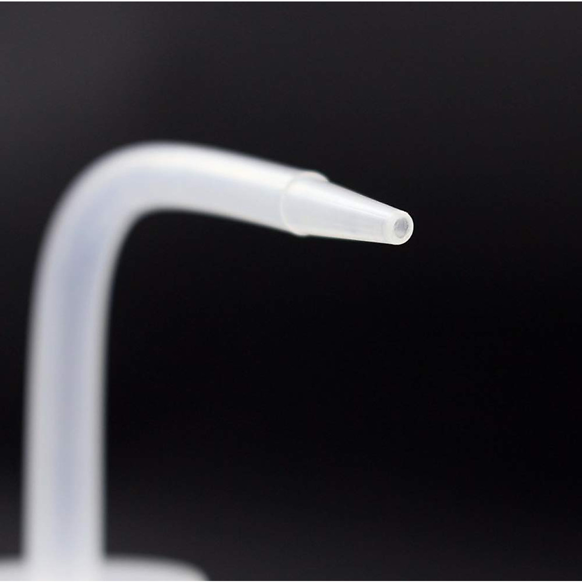 2Pcs 150ml Plastic Safety Wash Bottle Translucent Plastic Squeeze Measuring Bottle Narrow Mouth Empty Bent Tip Storage Containers For Gardening Lab Tattoo (150ml/5oz)