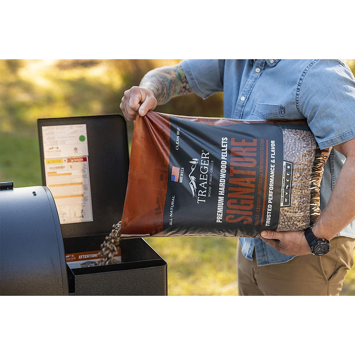 Traeger Grills Signature Blend 100% All-Natural Wood Pellets for Smokers and Pellet Grills, BBQ, Bake, Roast, and Grill, 20 lb. Bag