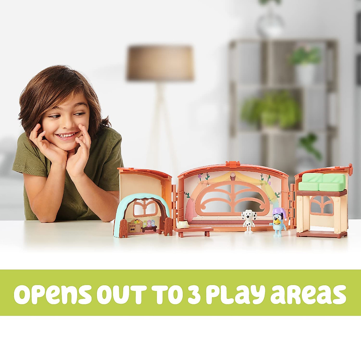 Bluey School Friends - Calypso's School Playset, 2.5-3" Chloe posable Figures & Playset