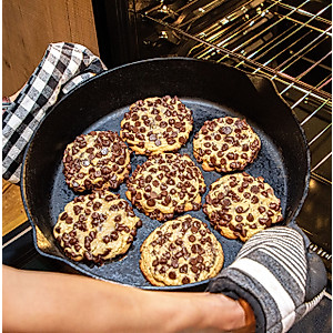 Bayou Classic 7439 16-in Cast Iron Double-Handled Skillet w/Pour Spouts Features Large Loop Handles Perfect For Breakfast Roast Pan Frying Sautéing and Baking