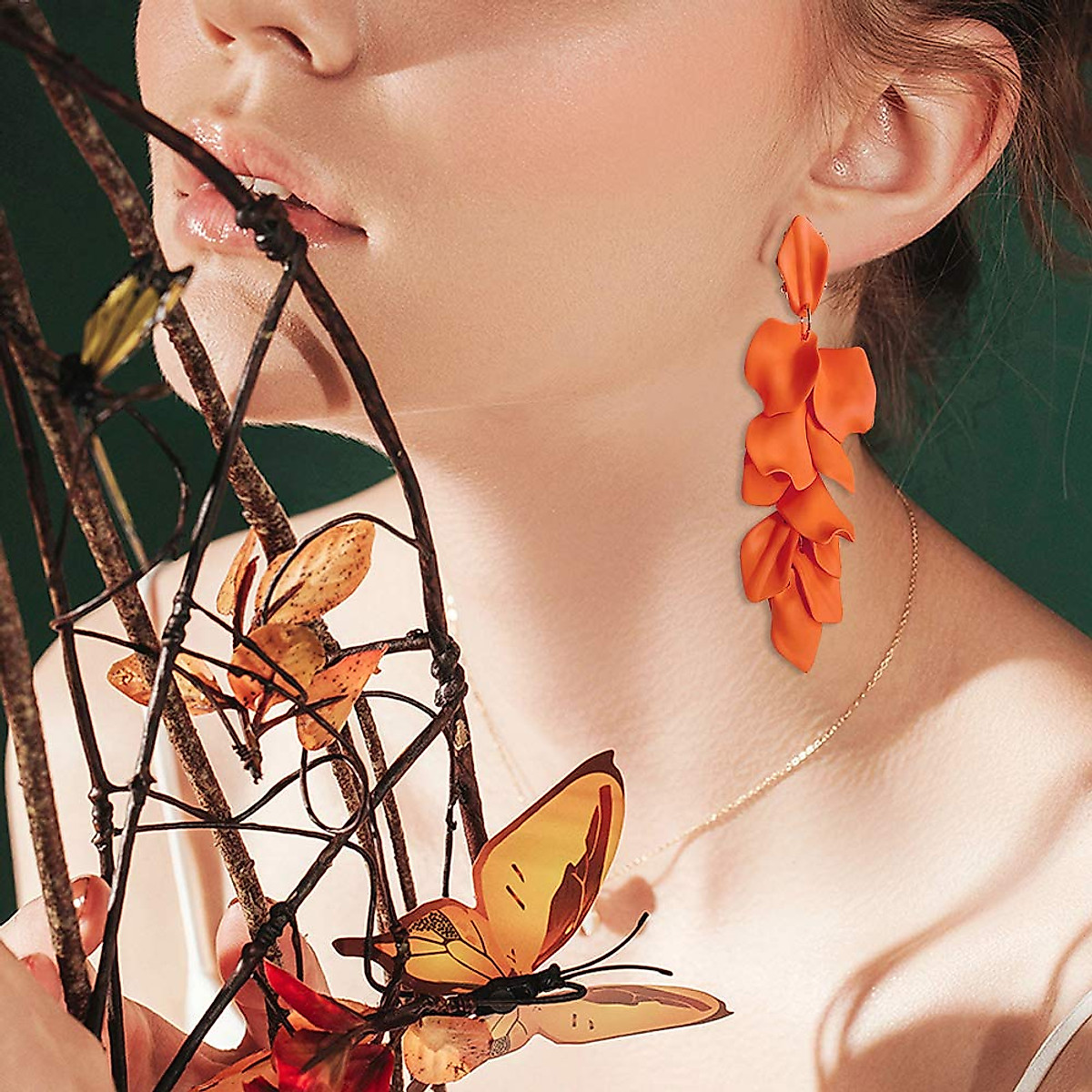 Summer Boho Long Acrylic Rose Petal Earrings Dangle Exaggerated Flower Earrings Drop Floral Tassel Earrings for Women Great for Party (Long Acrylic Rose Petal Earrings-Orange)