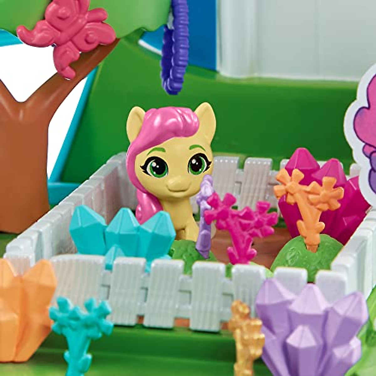 My Little Pony Mini World Magic Epic Crystal Brighthouse Toy, Buildable Playset with 5 Collectible Figures, for Kids Ages 5 and Up