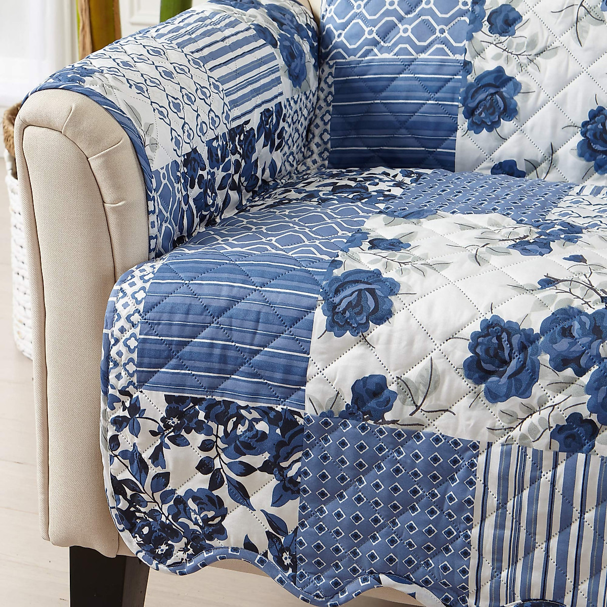 Great Bay Home Patchwork Scalloped Printed Furniture Protector Stain Resistant Recliner Cover (Recliner, Navy)