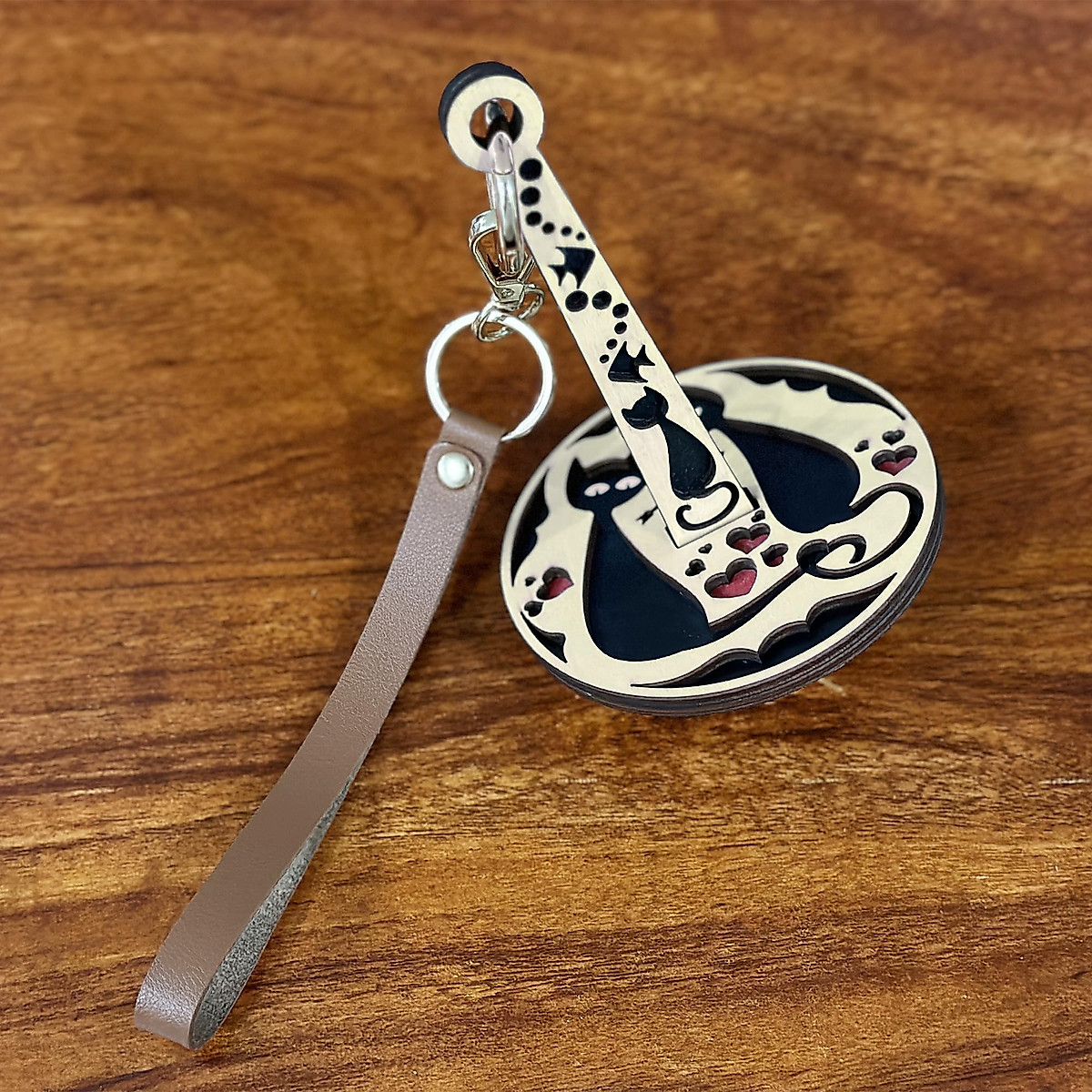 Wrist Yarn Holder, Portable Wrist Yarn Ball Holder for Crocheting, Wooden Black Cat Yarn Organizer Storage Knitting Supplies Crocheting Gift for Craft Lover