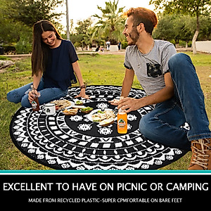 Capslpad Round Outdoor Rug for Patio 5' Reversible Mat Waterproof Plastic Straw Rug Boho Round Indoor Outdoor Area Rug for RV,Backyard,Balcony,Deck,Tent,Picnic,Beach,Camping,w/Carry Bag