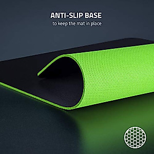 Razer Gigantus v2 Cloth Gaming Mouse Pad (Medium): Thick, High-Density Foam - Non-Slip Base - Classic Black