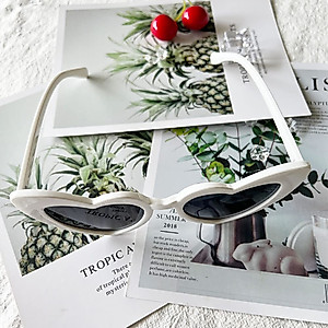 Ridering Women Fashion Goggle Heart Sunglasses Vintage Love Heart Shaped Sunglasses Cat Eye Mod Style Style Retro Glasses (White, Grey)
