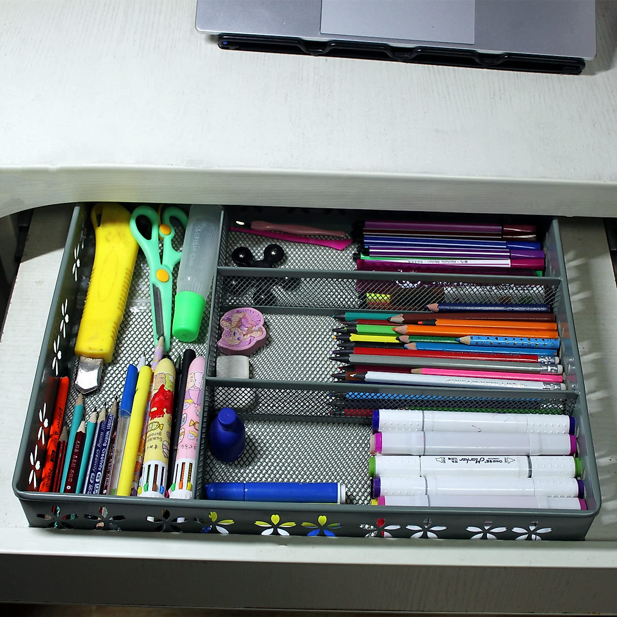 SETTFRFE Silverware Drawer Tray,Spoon and Fork Organizer,Flatware & Utensil Organizer for Kitchen Drawers,Grass Green