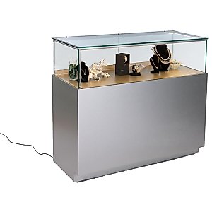 Displays2go Glass Merchandise Counter, Laminated MDF, Tempered Glass – Silver (GTLEDQ4SLV)