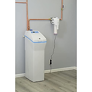 GE Smart Water Softener System with Leak Detect | 40,000 Grain | Reduce Hard Mineral Levels at Water Source | Wifi Connectivity | Improve Water Quality for Drinking, Laundry, Dishwashing | GXSHC40N