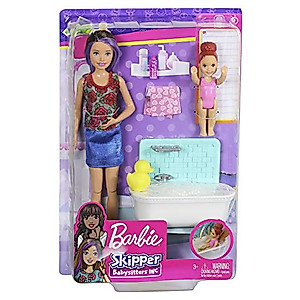 Barbie Skipper Babysitters Inc. Playset with Bathtub, Babysitting Skipper Doll and Small Toddler Doll with Button to Move Arms and Splash, Plus Themed Accessories, Gift for 3 to 7 Year Olds​​​​