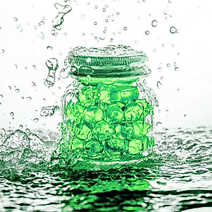 Hicarer 10000 Pieces Vase Filler Beads Gems Growing Crystal Pearls Wedding Centerpiece Decoration(Green)