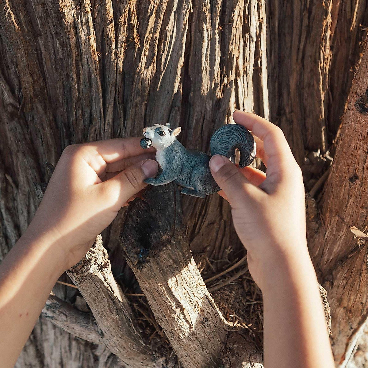 Safari Ltd. Gray Squirrel Figurine - Lifelike 3" Wildlife Figure - Educational Toy for Boys, Girls, and Kids Ages 3+