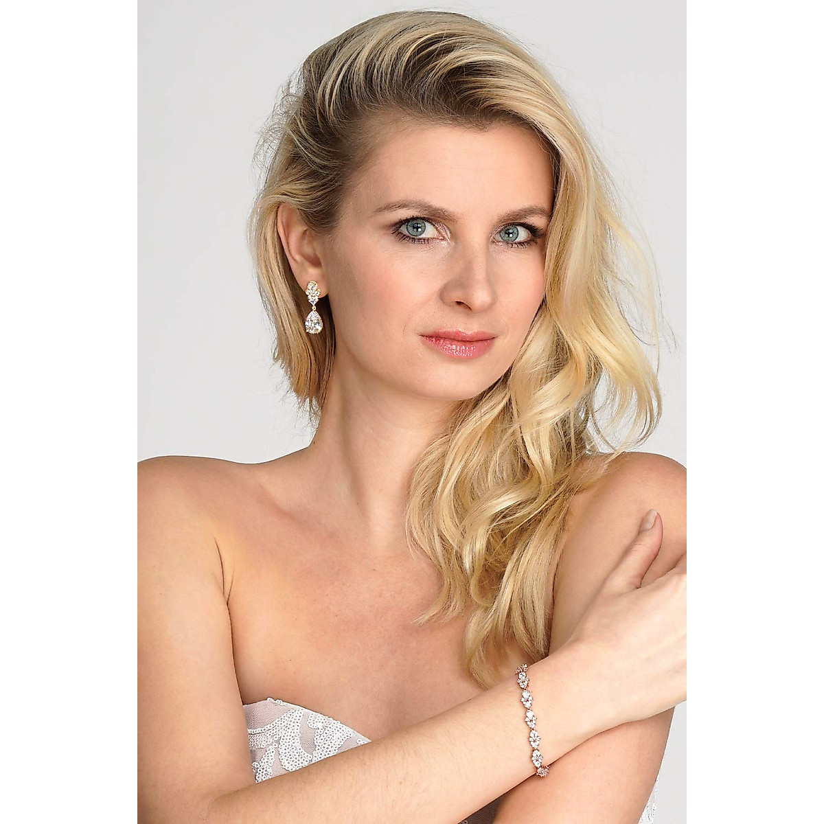 Mariell Gold Wedding and Bridal Cubic Zirconia Crystal Tennis Bracelet, Jewelry Gift for Women, Brides, Mother of The Bride, 7 1/4" Plus 1/2" Extender