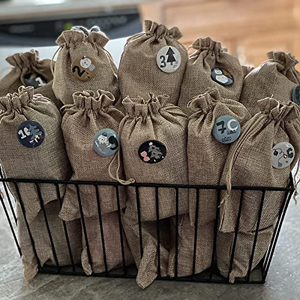 Tomkity 100 Pcs 3x4 Inch Linen Burlap Bags with Drawstring Reusable for Jewelry Wedding Party DIY Craft Gift Bags