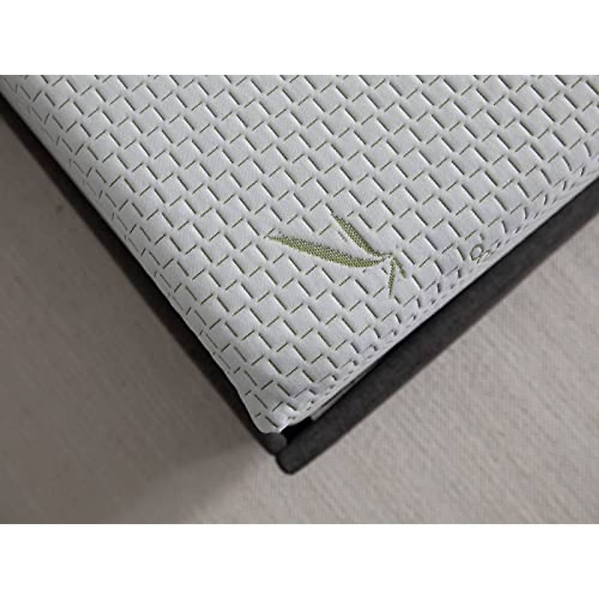 Tulo 10" Medium-Plush Memory Foam Bamboo Pressure Relief Mattress in a Box | Queen Size