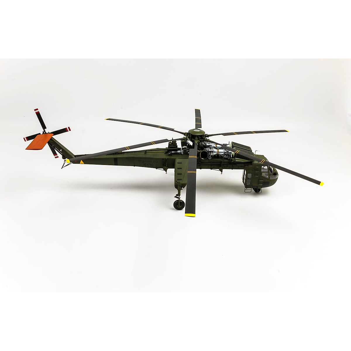ICM 53054 — Sikorsky CH-54A Tarhe, US Military Heavy Helicopter Model Kit — Plastic Model Kit in 1:35 Scale — Highly-Detailed Replica of The Original Sikorsky CH-54A Tarhe