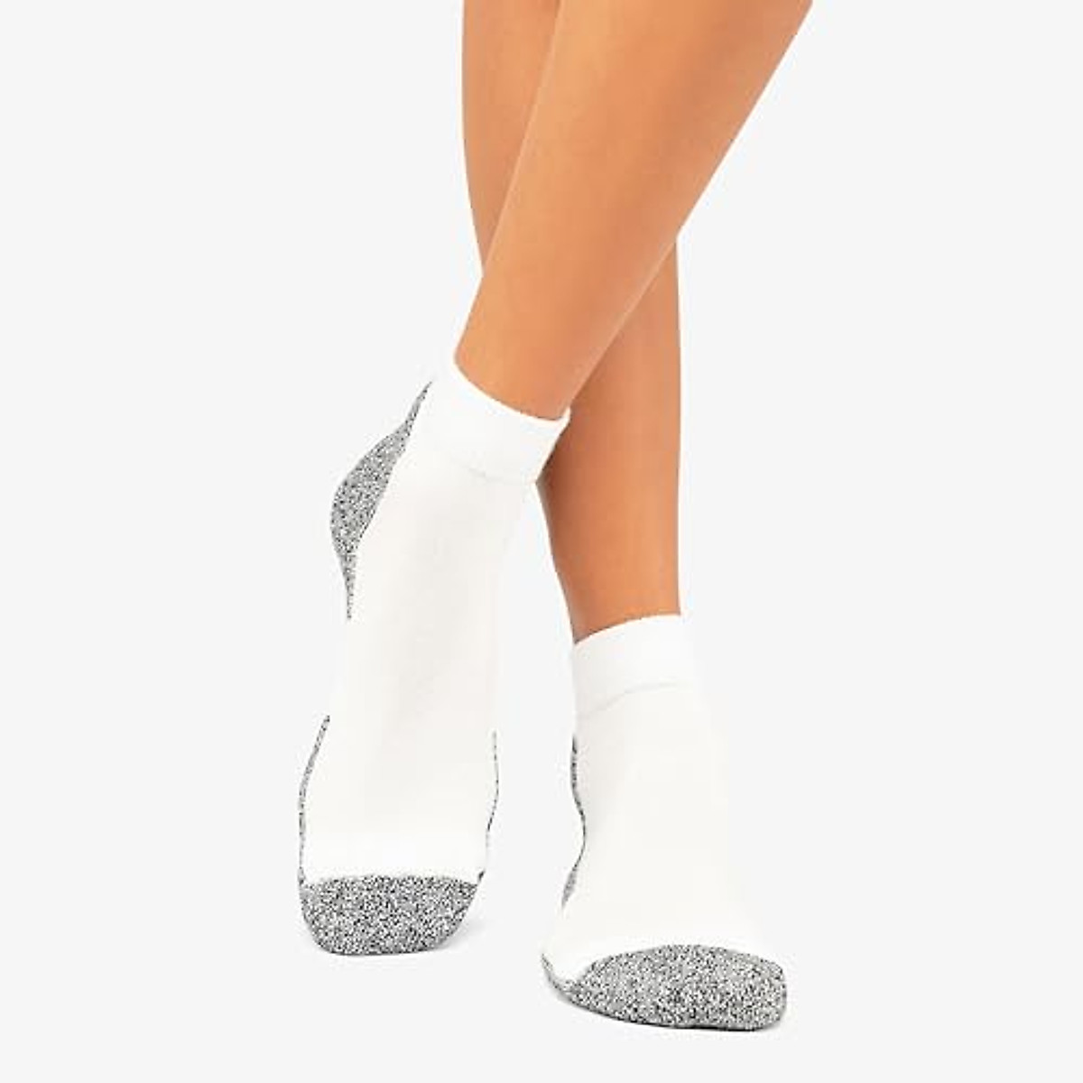 Thorlos Women's LRMXM Light Running Thin Padded Ankle Sock, White, Small