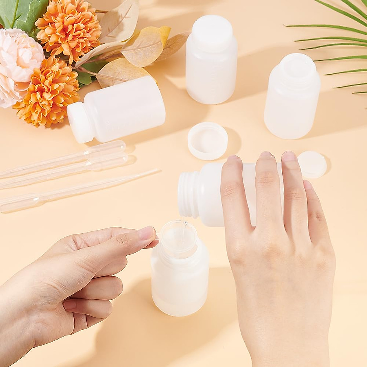 OLYCRAFT 20PCS 100ml Wide Mouth Plastic Bottles Plastic Liquid Reagent Bottles with Caps Lab Plastic Sample Bottle Graduated Reagent Bottle Liquid Solid Storage Container Bottle for Laboratory Project