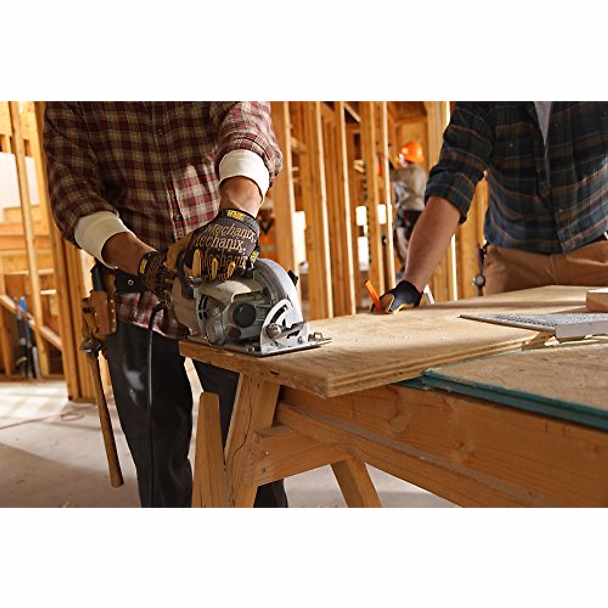 Mechanix Wear: The Original Durahide Leather Work Gloves with Secure Fit, Utility Gloves for Multi-purpose Use, Abrasion Resistant, Added Durability, Safety Gloves for Work (Brown, Large)