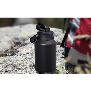 EALGRO Half Gallon Insulated Water Bottle Jug with Straw, 64 oz Large Stainless Steel Sports Metal Water Flask with Handle, Thermal Water Cup Mug with 2 Lids, Black