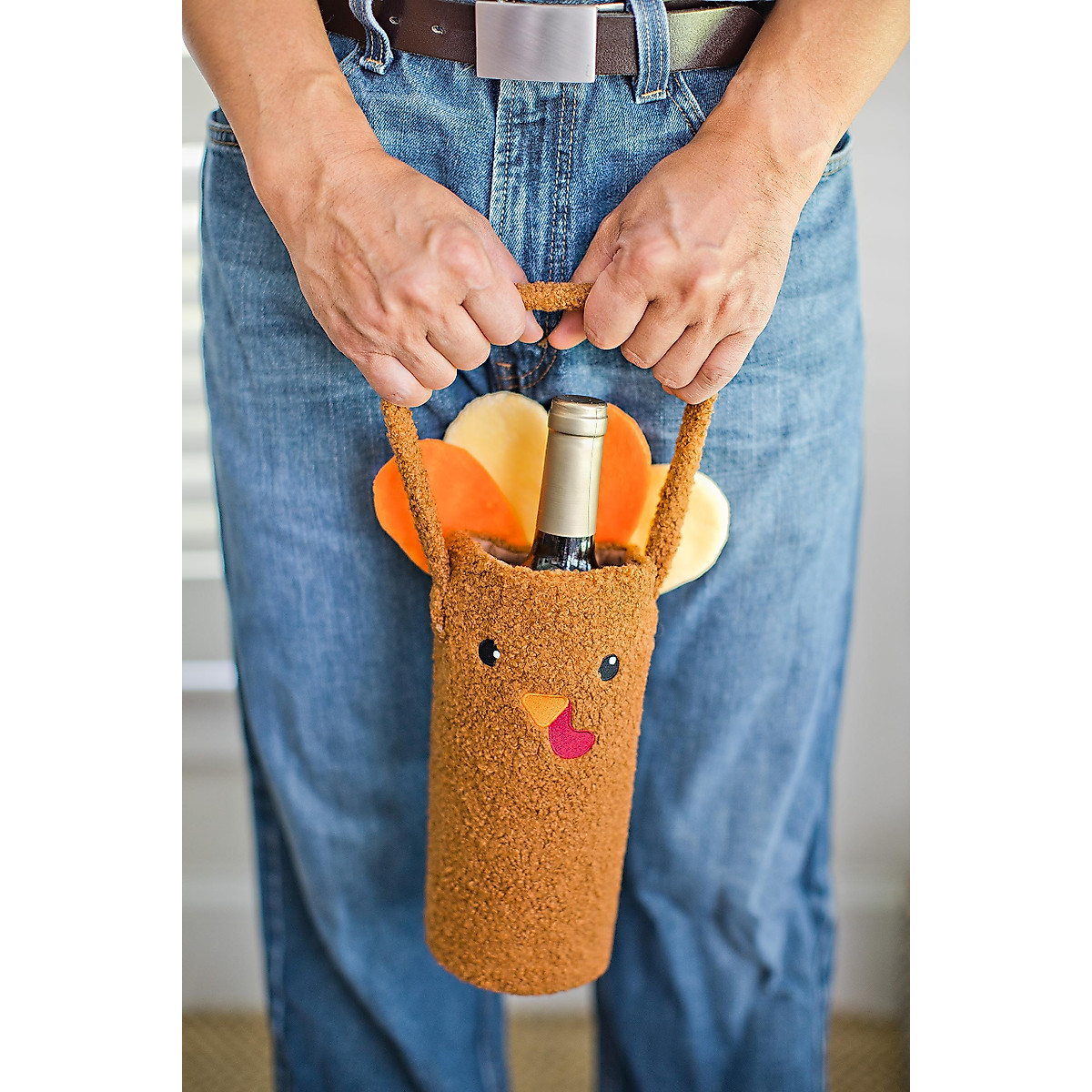 Pearhead Sherpa Turkey Wine Bottle Gift Bag, Thanksgiving Dinner Ideas, Funny Fall Housewarming Ideas, Holiday Party Hostess Gifts, Reusable Gift Bag, Soft Travel Wine Tote Carrier