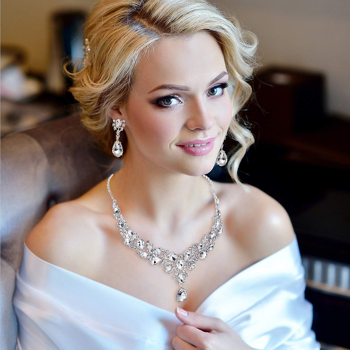 Hicarer Bridal Teardrop Cluster Crystal Jewelry Set for Women Necklace Earrings Wedding (Silver)