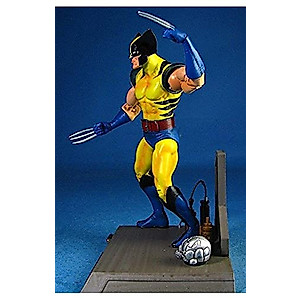 Diamond Select Toys 7-Inch Wolverine Action Figure with Deluxe Weapon X-Base and Display-Ready Packaging with Side Panel Artwork