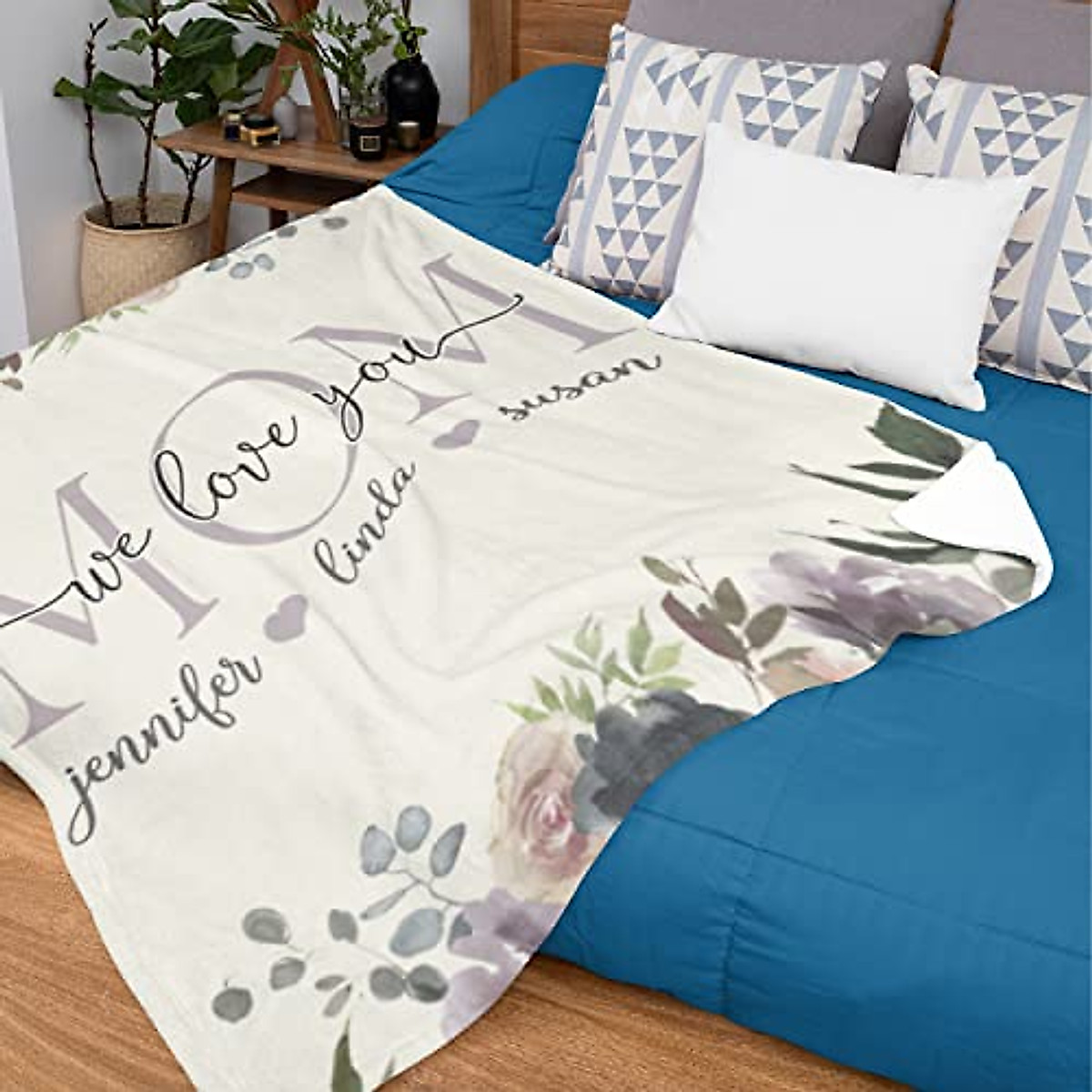 Lily's Atelier Personalized Mom Blanket with Names - 9 Floral Designs, 40 X 60 - Mom We Love You Custom Throw Blanket - Gifts for Mom from Daughter, Son, Birthday Gifts for Mom, Grandma