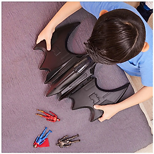 DC Comics, The Flash Batwing Battle Set (Amazon Exclusive)| Supergirl, NAM-Ek, Flash Action Figures, 4-inch | Kids Toys for Boys and Girls Ages 4+