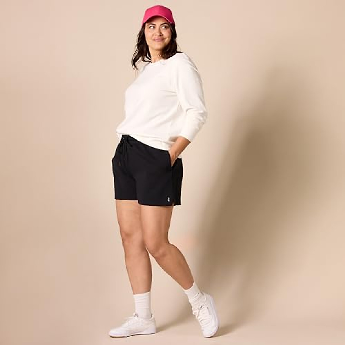 Amazon Essentials Women's French Terry Fleece Crewneck Sweatshirt (Available in Plus Size), White, Medium