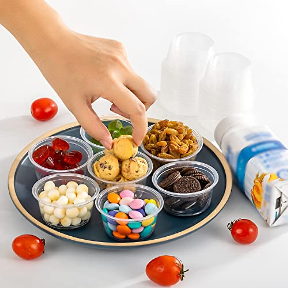 FICUCUSO [200 Sets - 2 oz Jello Shot Cups,Condiment Containers with Leak-Proof Lids, Disposable Plastic Cups with Lids for Sauces, Souffle, Food Samples, Pills and More