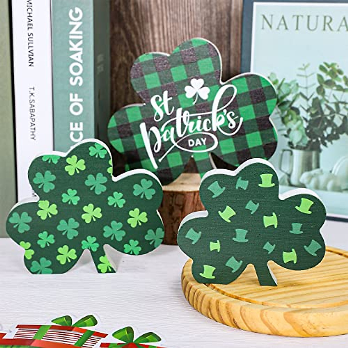 Whaline 3Pcs St. Patrick's Day Wooden Signs Green Plaid Shamrock Table Ornament Lucky Clover Double-Side Print Table Centerpieces Irish Holiday Table Centerpieces for Home Fireplace Tiered Tray Decor