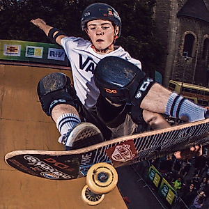 TSG Superlight Skate Helmet in Satin Black w/Snug Fit | for Skateboarding, Rollerblading, Roller Derby, E-Boarding, E-Skating, Longboarding, Vert, Park, Urban | EPS Protection, Designed in Switzerland