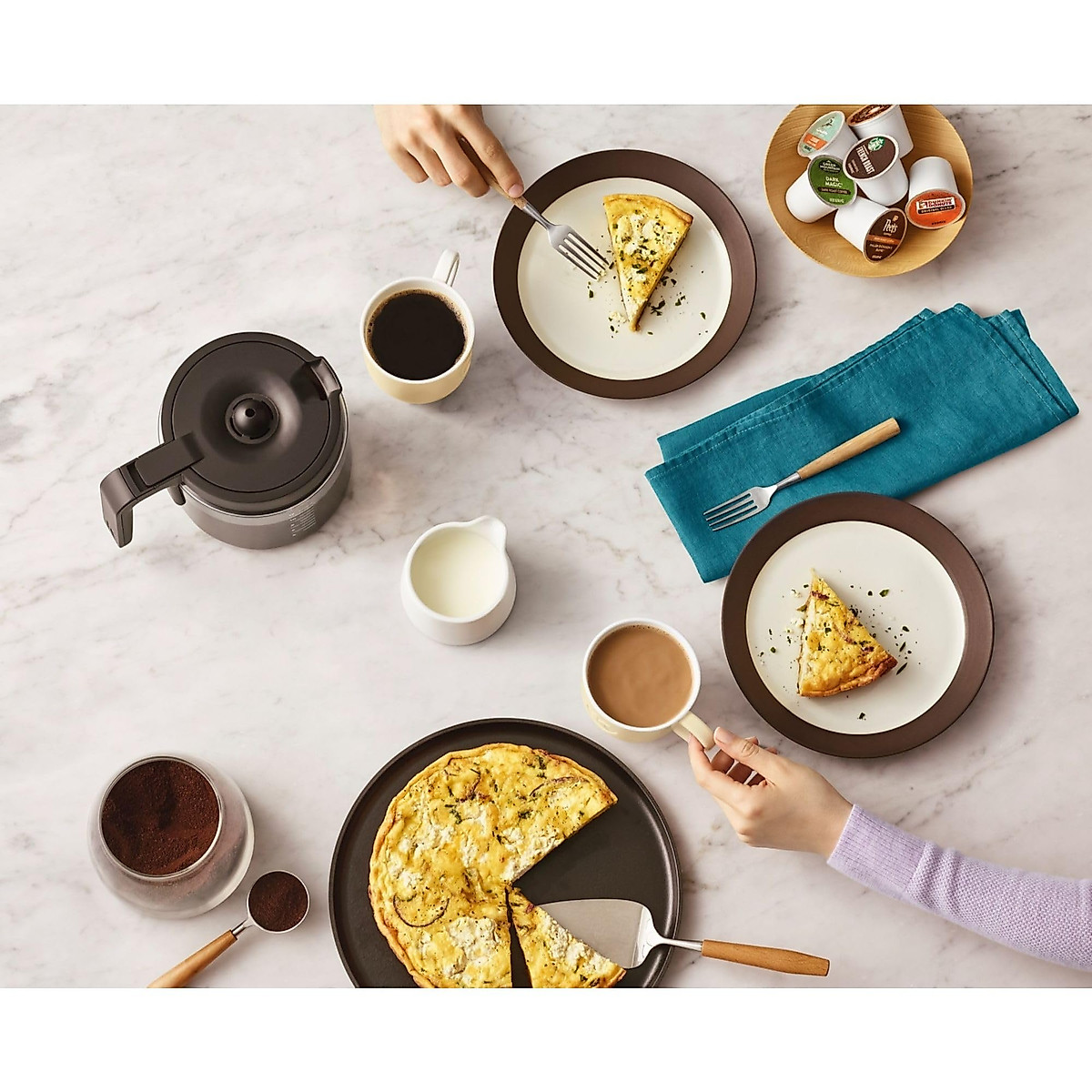 Keurig K-Duo Coffee Maker, Single Serve and 12-Cup Carafe Drip Coffee Brewer, Compatible with K-Cup Pods and Ground Coffee, Black