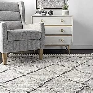 nuLOOM Skylar Textured Trellis Tasseled Area Rug, 4' x 6', Beige