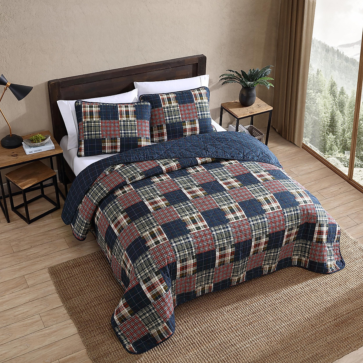 Eddie Bauer - King Quilt Set, Cotton Reversible Bedding with Matching Shams, Lightweight Home Decor for All Seasons (Madrona Navy/Red, King)