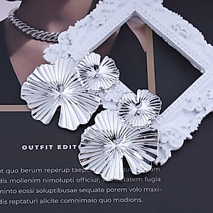 Sttiafay Vintage Exaggerated Lotus Leaf Earrings Round Leaf Drop Earrings Silver Large Metal Flower Earrings Metal Statement Flower Earrings Jewelry for Women and Girls