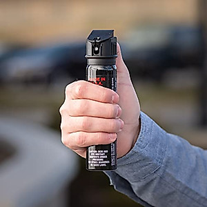 SABRE Magnum 120 Pepper Spray, 40 Bursts, 12-Foot (4-Meter) Range, Extra Large 92.4 Gram Canister, UV Marking Dye, Flip Top Safety, Black