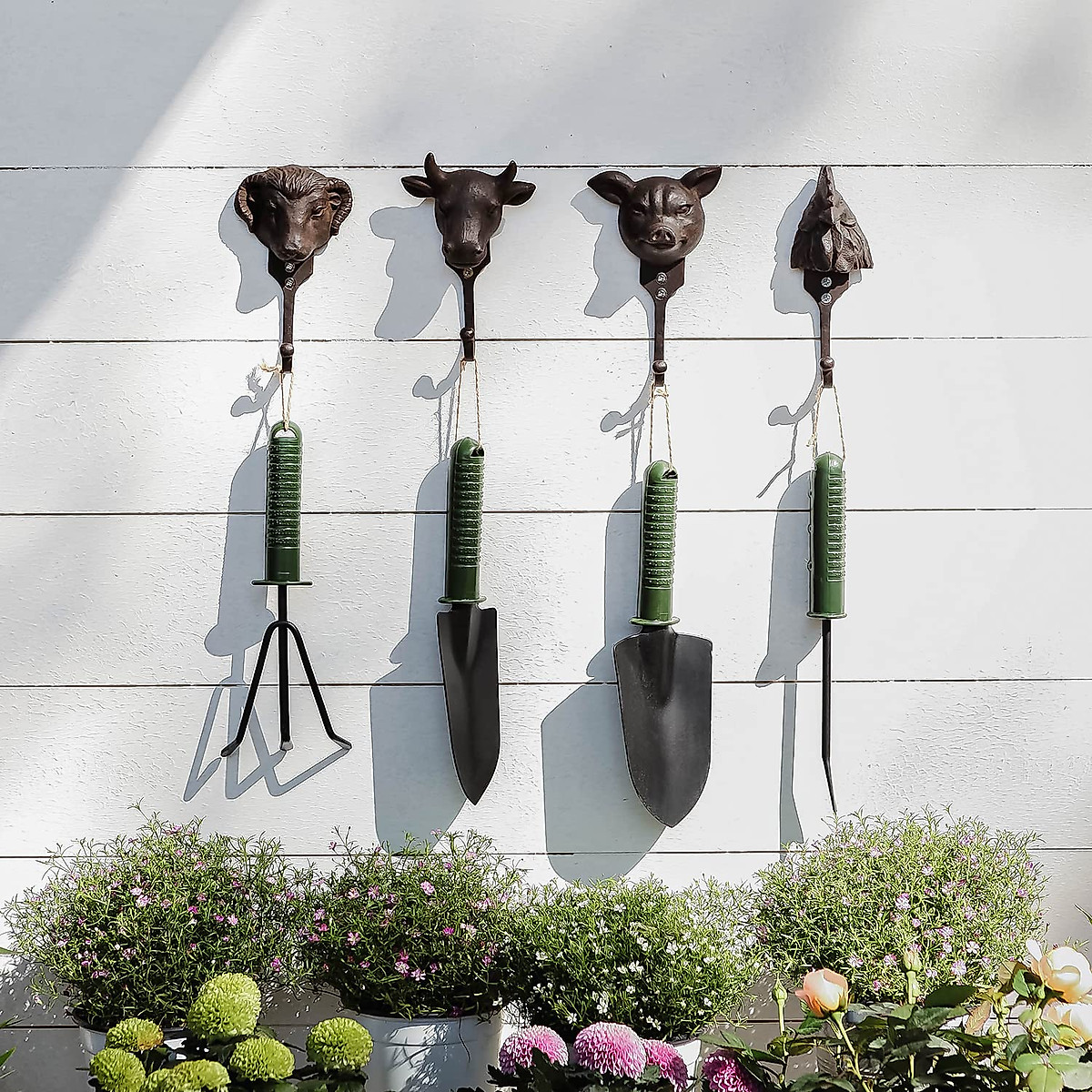 Synovana 3D Livestock Head Wall Mounted Coat Hooks, Set of 4, Farmhouse Decorative Hanging Hooks for Bathroom Entryway Bedroom Kitchen Wall Decor, Rustic Metal Utility Hooks for Hat Towel Bag Key