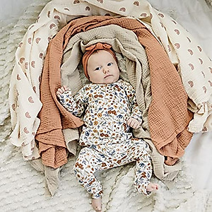 Konssy 3 Pack Muslin Swaddle Blankets for Unisex, Newborn Receiving Blanket, Large 47 x 45 inches, Soft Breathable Muslin Baby Swaddles for Boys & Girls