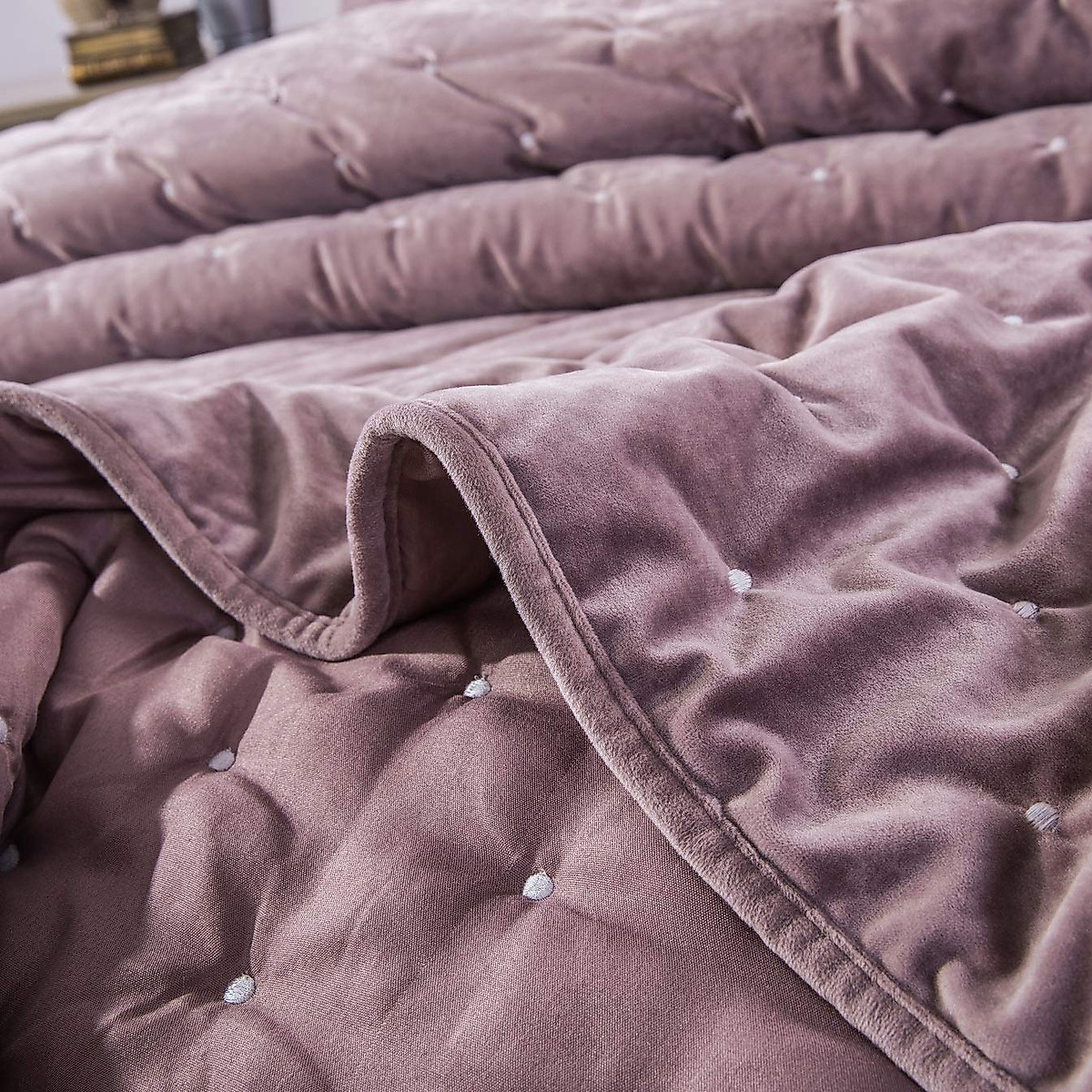 Tache Velvet Dreams Luxurious Velveteen Velour Super Soft Plush Warm Cozy Diamond Tufted Polka Dot Quilted Coverlet Light Purple Mauve Bedspread Set, King
