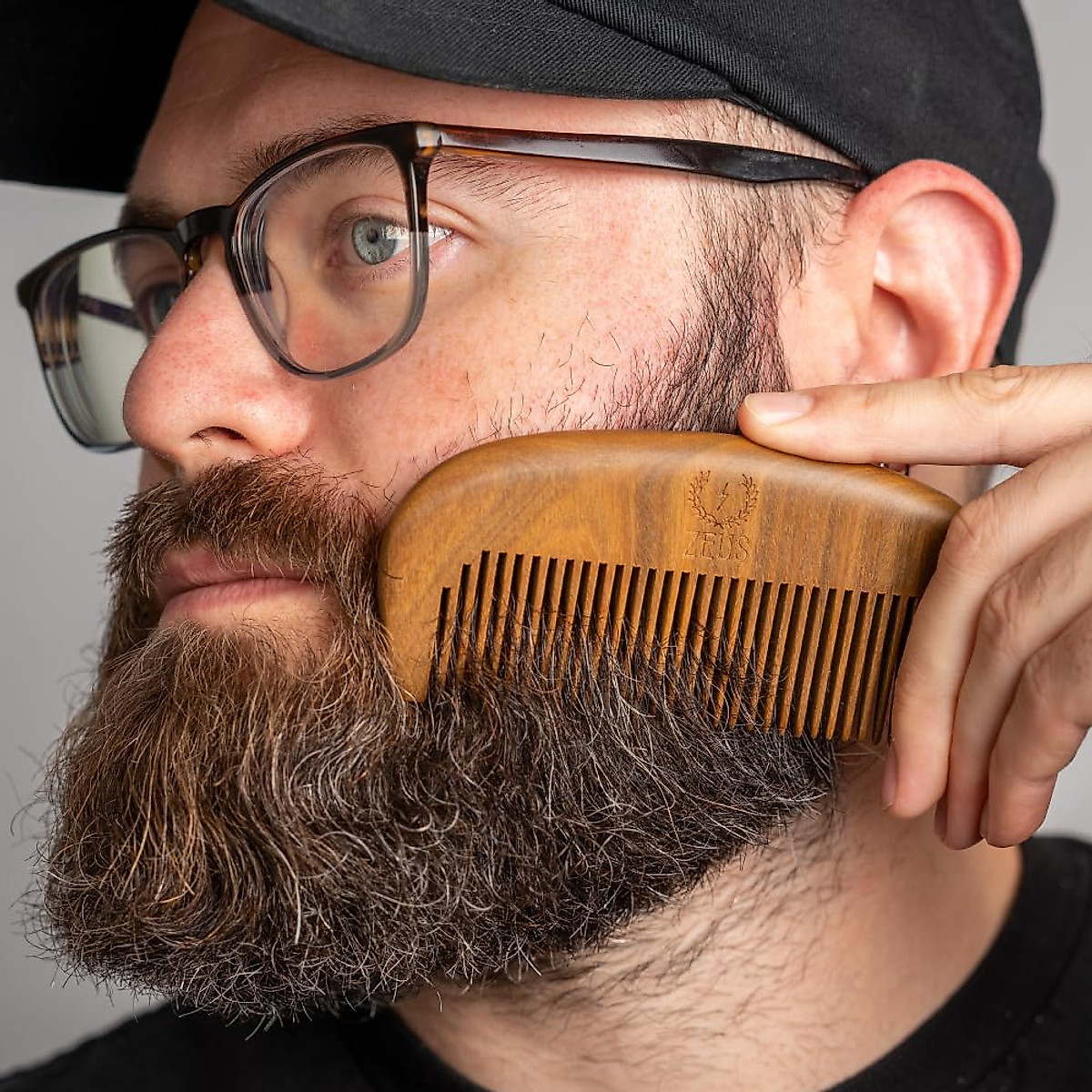 ZEUS Sandalwood Beard Comb, Natural Wooden Beard Comb with Leather Sheath for Men, Travel Friendly Beard Comb (S31)