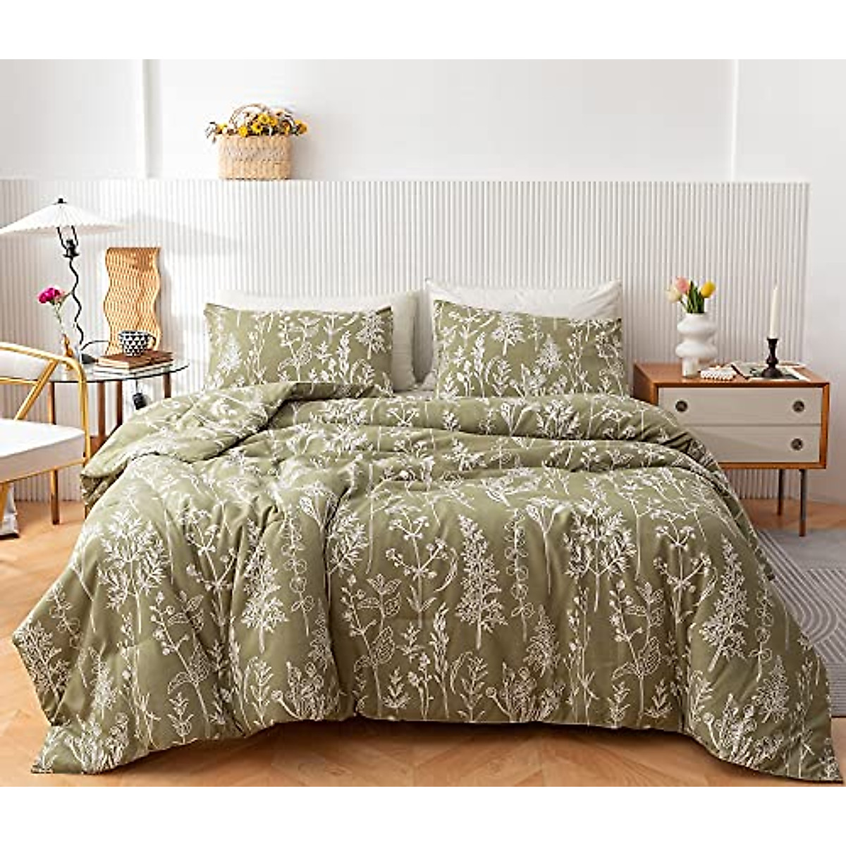 JANZAA 3 Pieces Duvet Covers Queen Size Floral Cover White Botanical Printed on Qlive Geen Soft Bed with Zipper Closure 4 Ties All Season Using(2 Pillow Cases)