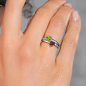 Gem Stone King 925 Sterling Silver Green Peridot Red Garnet and White Lab Grown Diamond Women Ring (1.13 Cttw Heart Shape, Available in size 5, 6, 7, 8, 9)