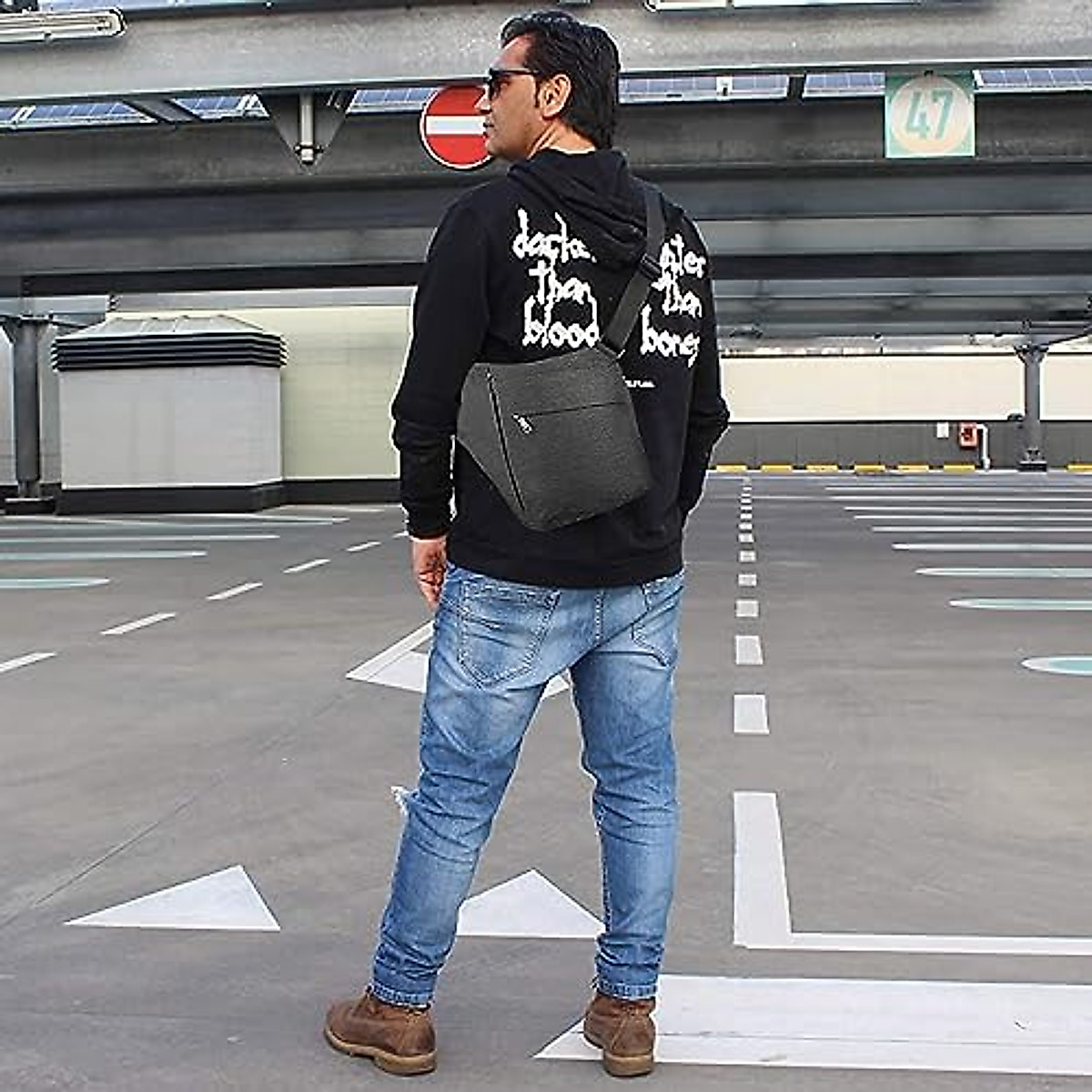 Qidelong Sling Bag- Slim Anti-Theft Crossbody Shoulder Backpack Chest Bag Lightweight Personal Pocket Bag for Hiking Travel (Blue)