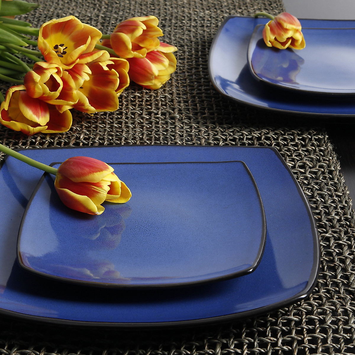 Gibson Soho Lounge Dinnerware set, Square, Blue