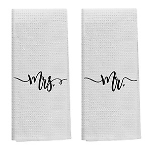 Knibeo Mr and Mrs Hand Towels Set - Mr and Mrs Gifts, 2 Pieces 16 X 24 Inch Hand Towels, Wedding Gifts for Couple, Couple Bathroom Decor, Anniversary Couples Gifts