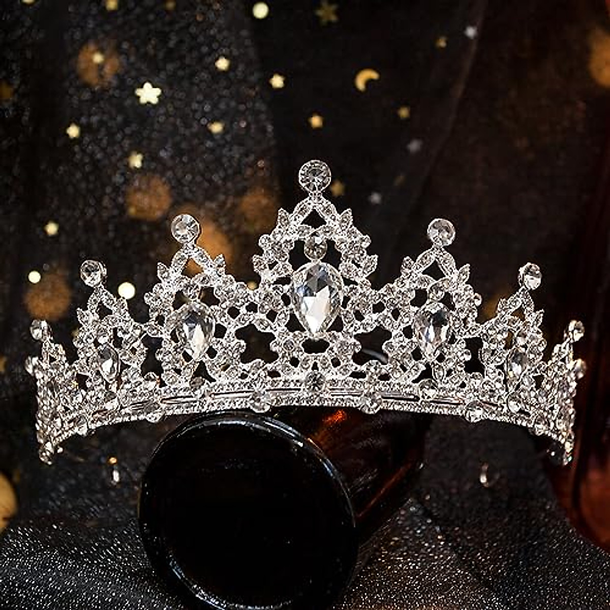 Ruokfziyan Birthday Tiara and Crown for Women Crystal Queen Crowns Rhinestone Princess Tiaras for Girl Bride Wedding Hair Accessories for Bridal Party Prom Halloween Cos.play dress Christmas (Silver)