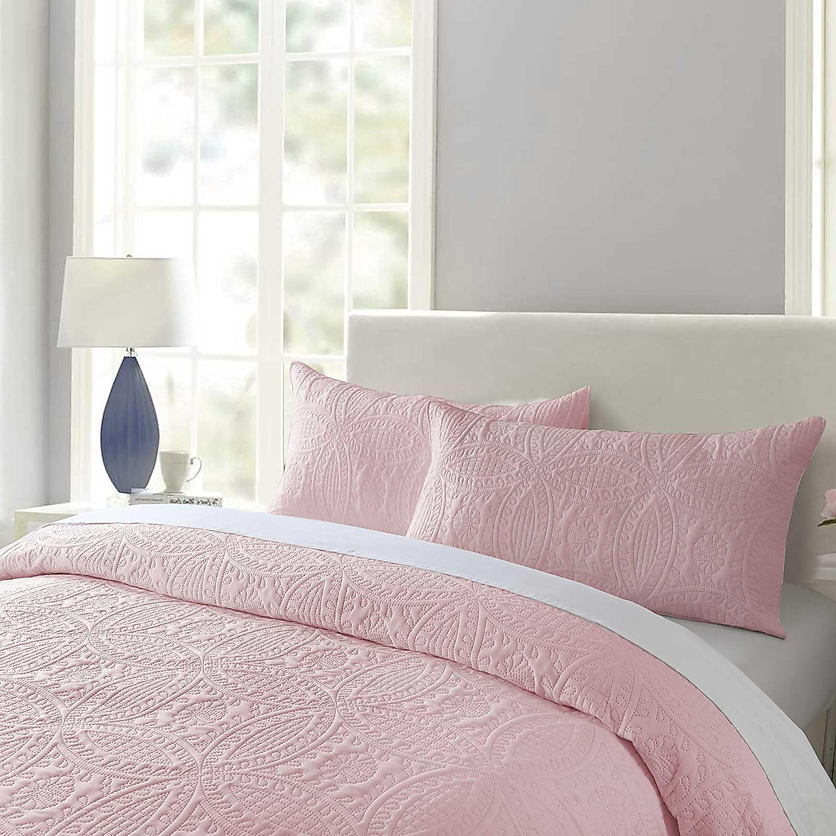 Boryard 3-Piece Queen Quilt Set, Lightweight Soft Full Size Quilt Bedspread Coverlet (90x90 inches) with 2 Pillow Shams (20x26 inches), Pink